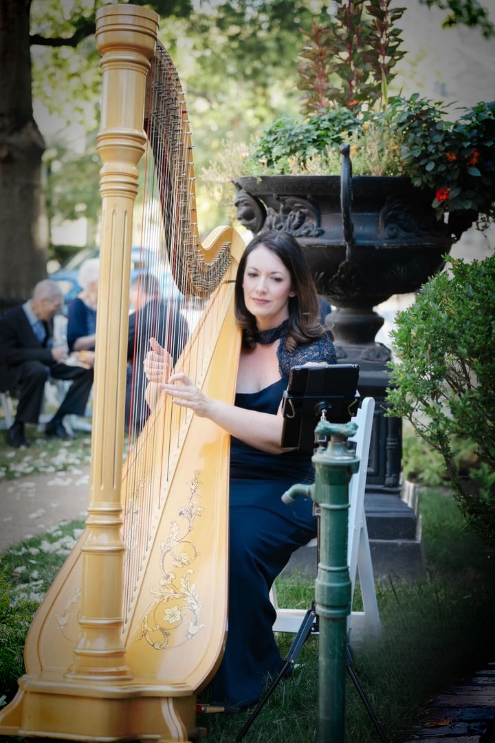 Harpist in Corning, Iowa - The Classic Harpist